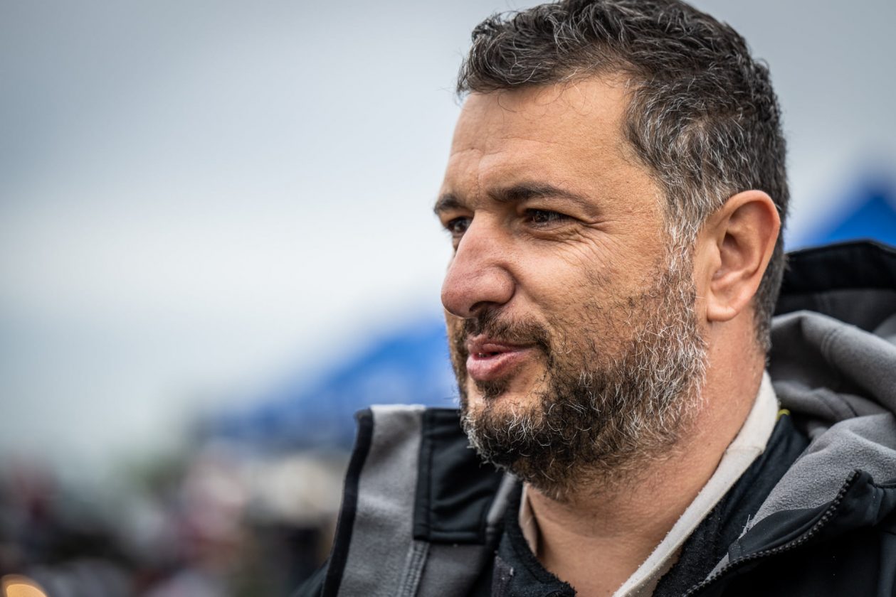 FOTO: Mihai Ban și Cheloo de la Paraziții, pe podium, în prima etapă a ...