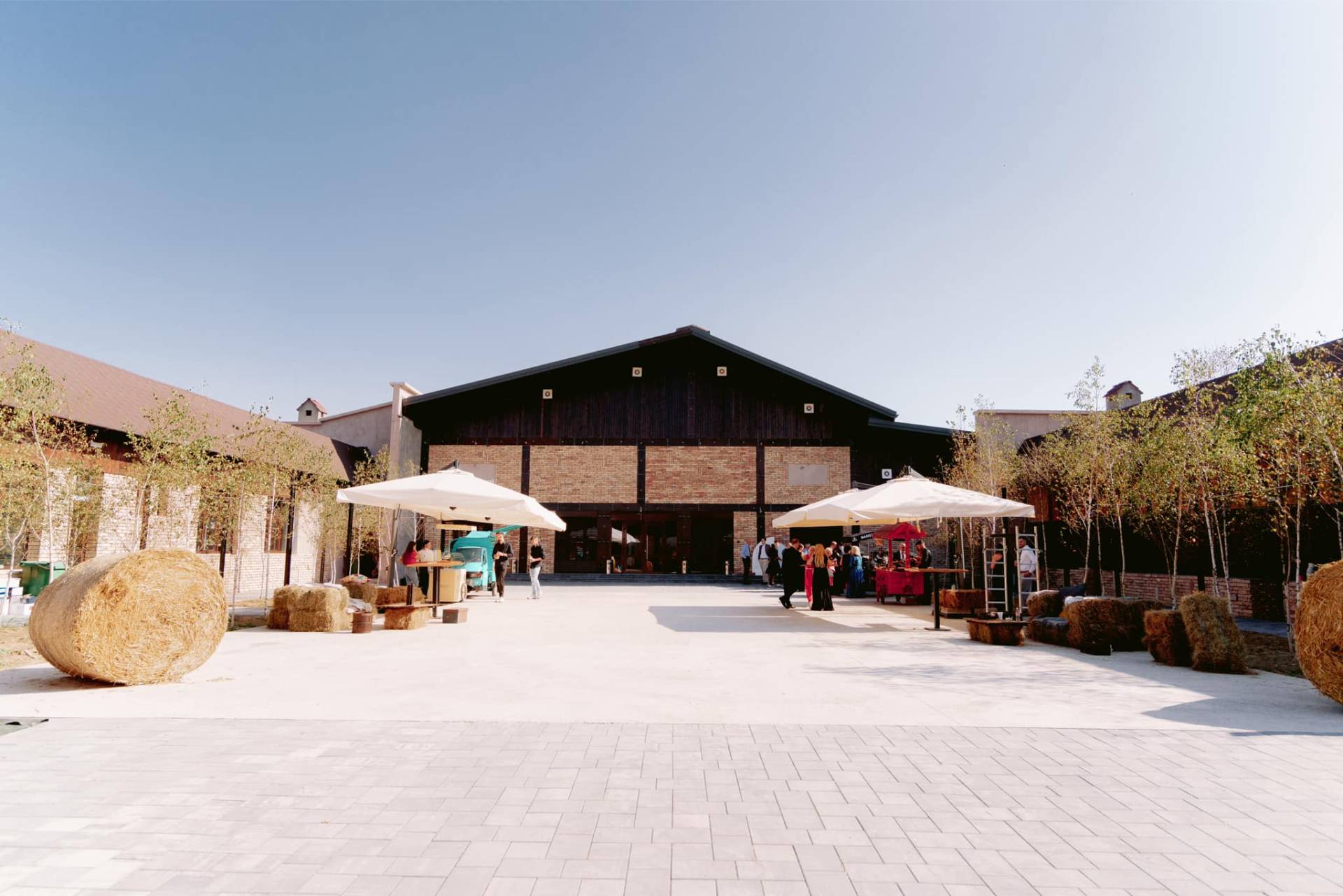 FOTO - Se deschide publicului Domeniul Transilvania, din Jelna! În 8 ...