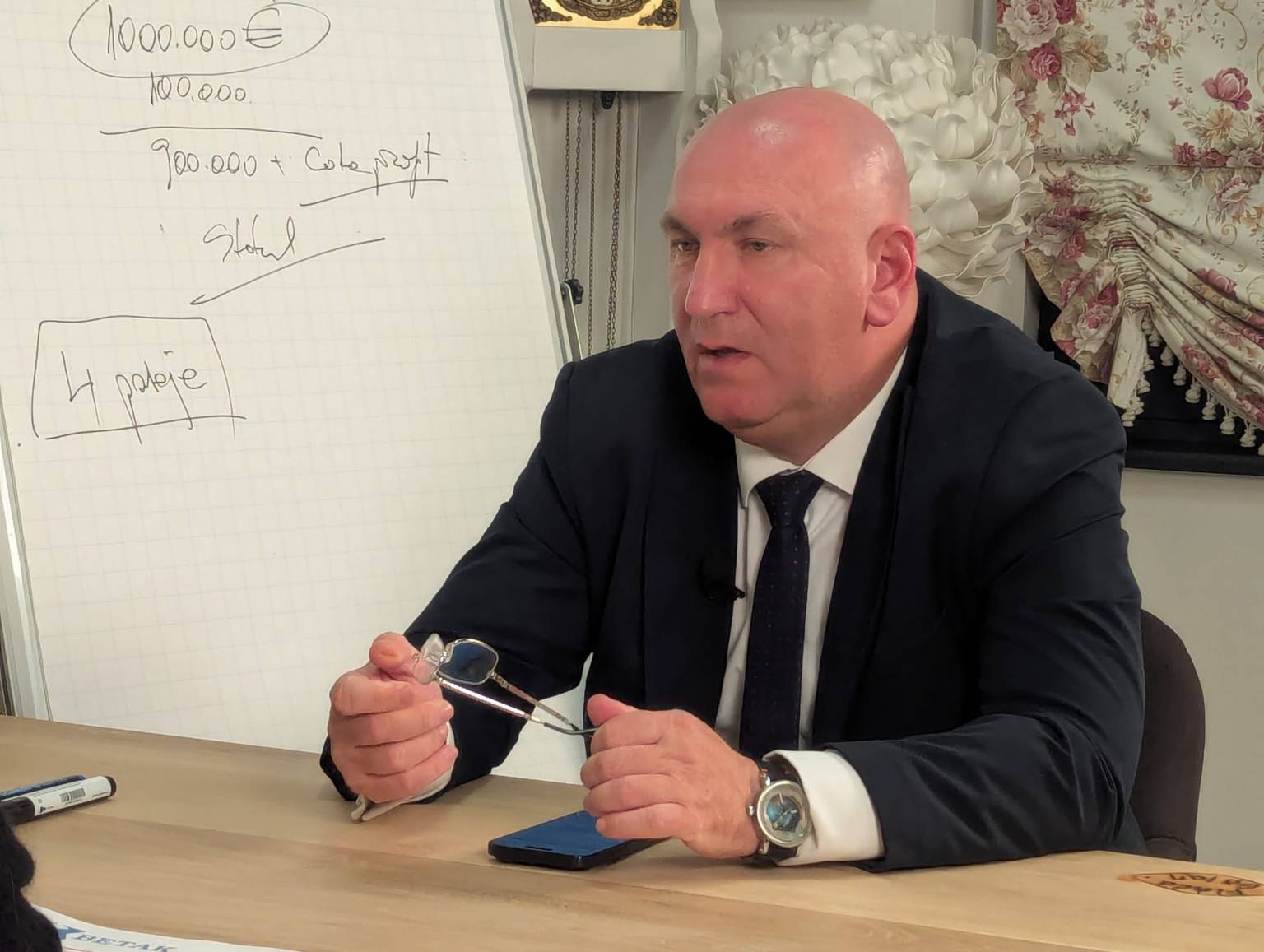Primarul Gabriel Lazany și-a luat o nouă consilieră – o peisagistă cu ...