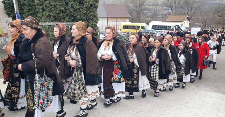 „Jocul Satului” devine o tradiție vie la Lunca (Frij): De Sfântul Ioan ...