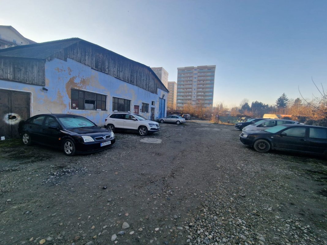 Supărare într-o zonă rezidențială privată: Parcarea pentru care li se ...