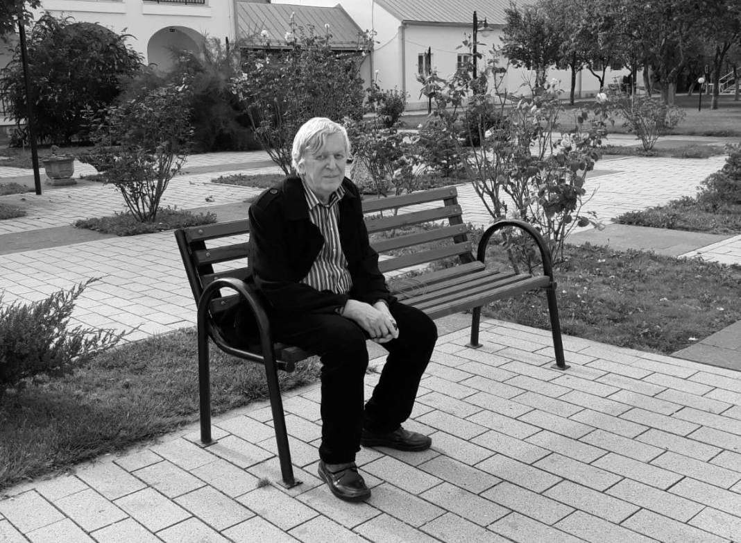 DOLIU: S-a stins profesorul de fizică Adrian Borodi, director al ...